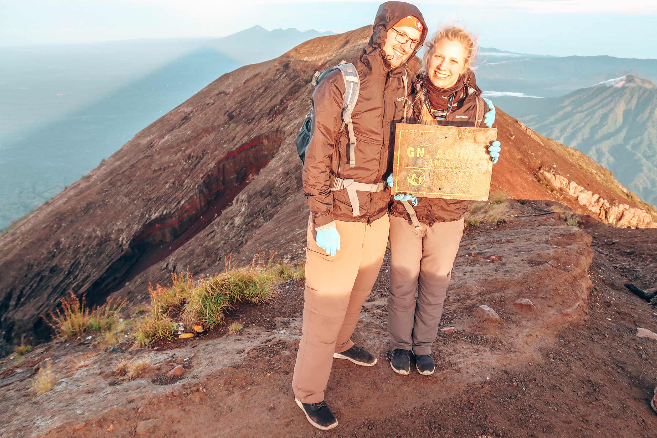 travelinyourarms – Get to know the East of Bali – Climb the highest volcano